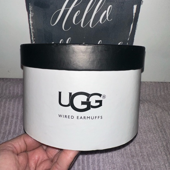 UGG | Accessories | Nwt Ugg Black And White Earmuffs And Comes W Box ...